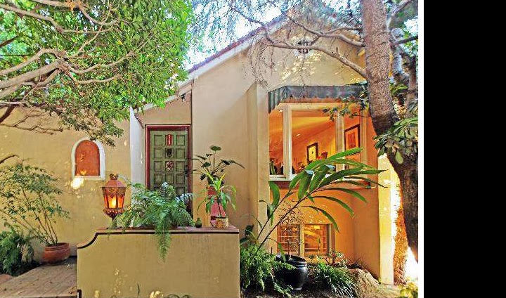 Hamiza Hashim: Actor/Comedian Chris Kattan Lists in Hollywood Foothills