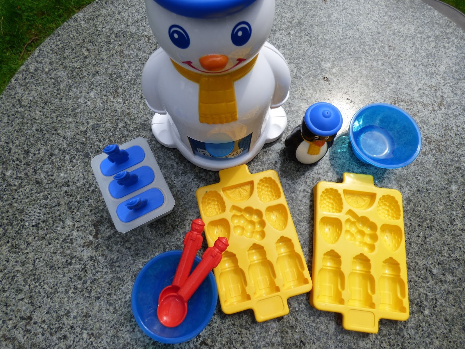 Chez Maximka: Mr Frosty the ice crunchy maker
