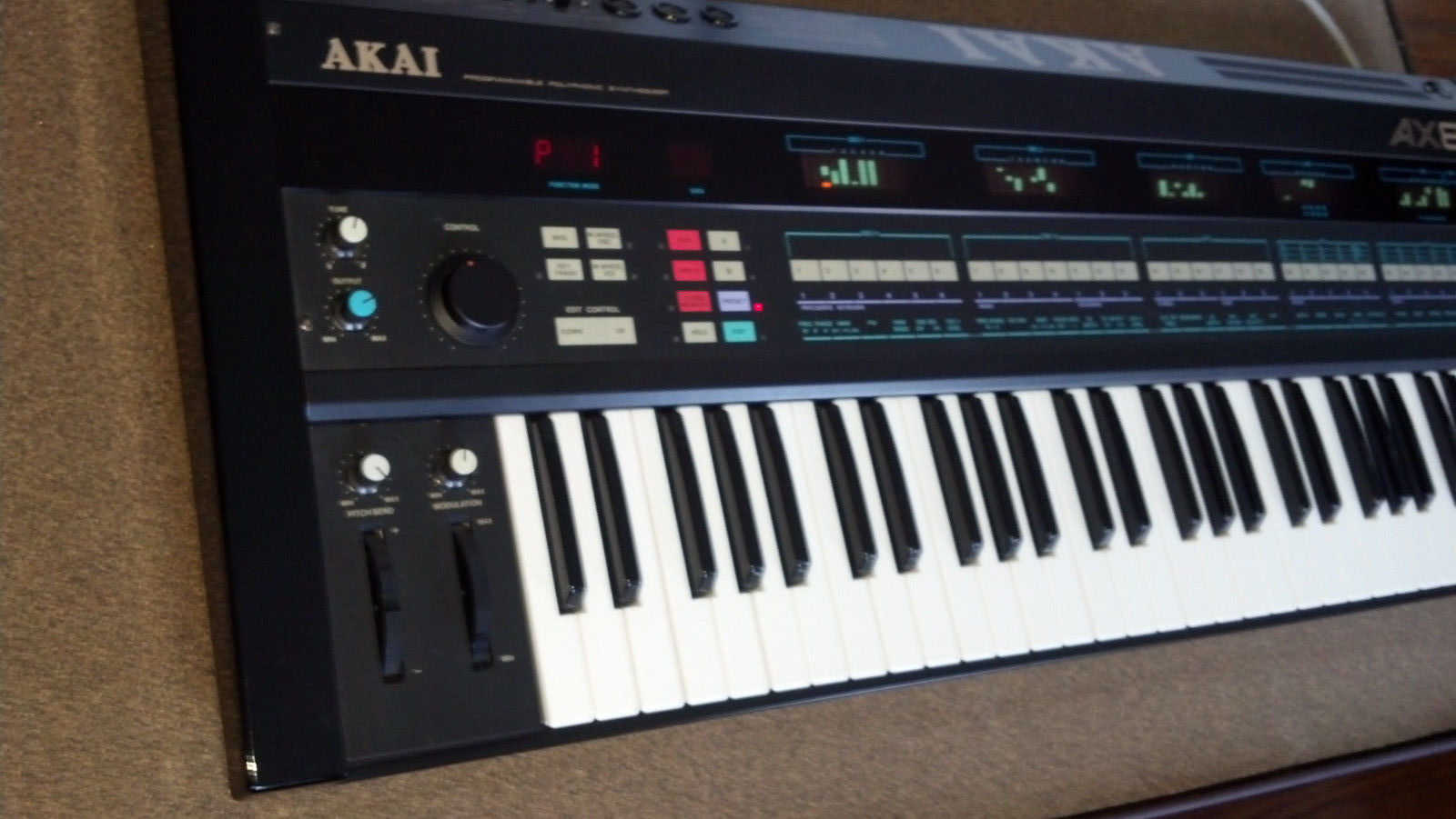 MATRIXSYNTH: Akai AX80 Analog Synthesizer with Original Box