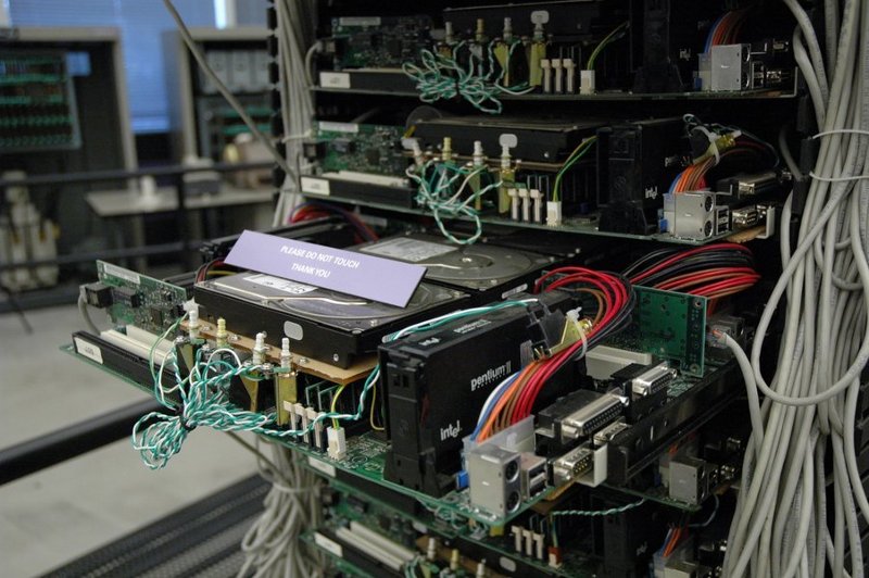 Global IP: HISTORIA TECNOLÓGICA: Los Primeros Servidores de Google