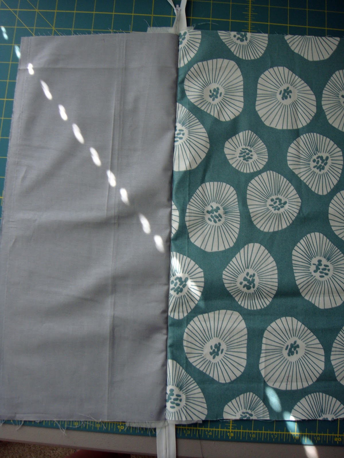 Sew Festive Handmade: How to Install an Invisible Zipper in a Pillow ...