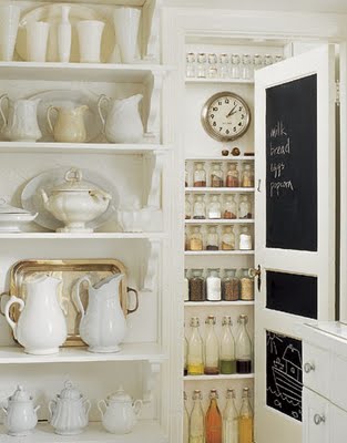 The Painted Blackbird: PANTRY LOVE