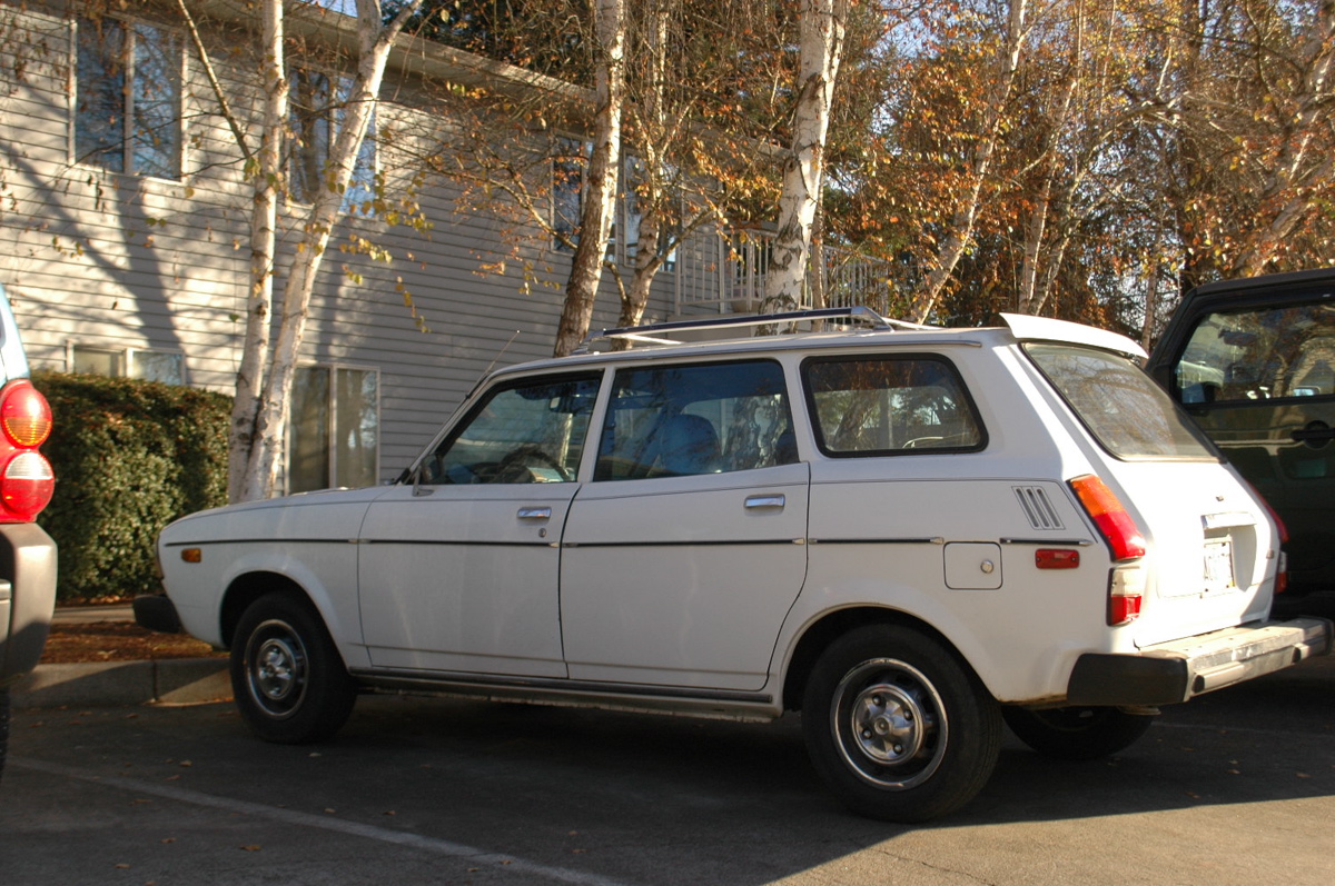 OLD PARKED CARS.: 1978 Subaru GL.
