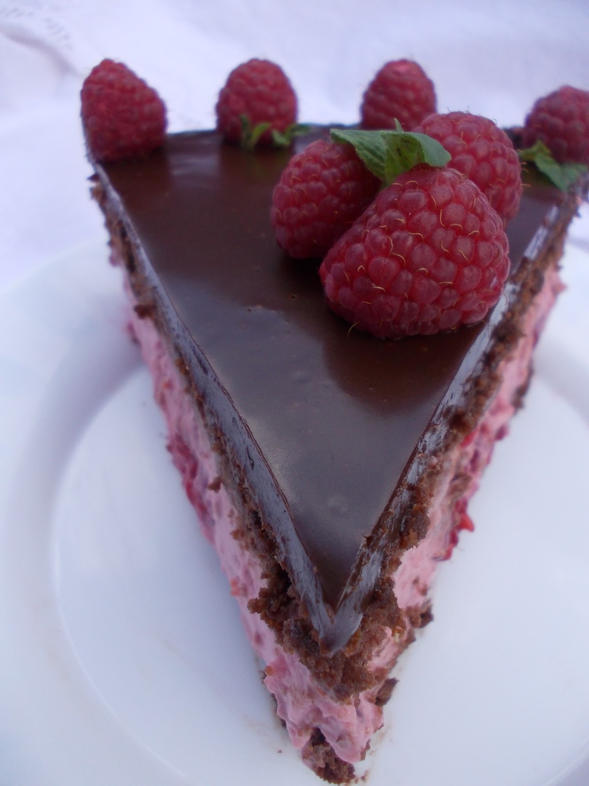 A sada Olja kuva: Čokoladna torta sa malinama