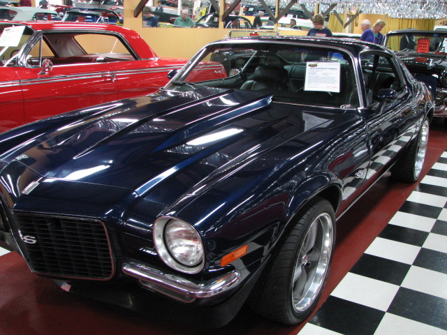 Snug Harbor Bay: Volo Car Museum