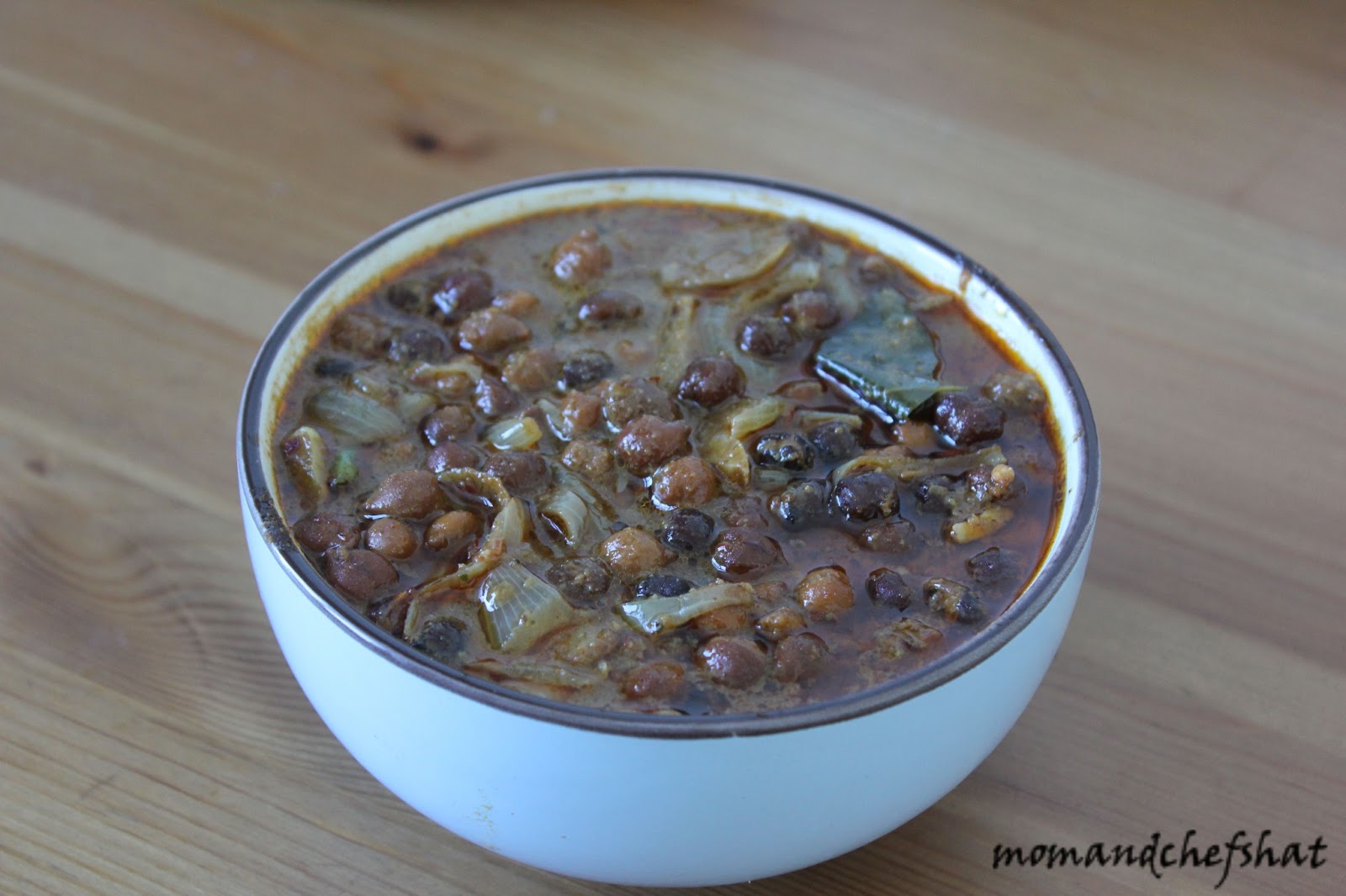 Cooking in mommy's shoes: Kerala Kadala curry/Kerala black chana curry ...