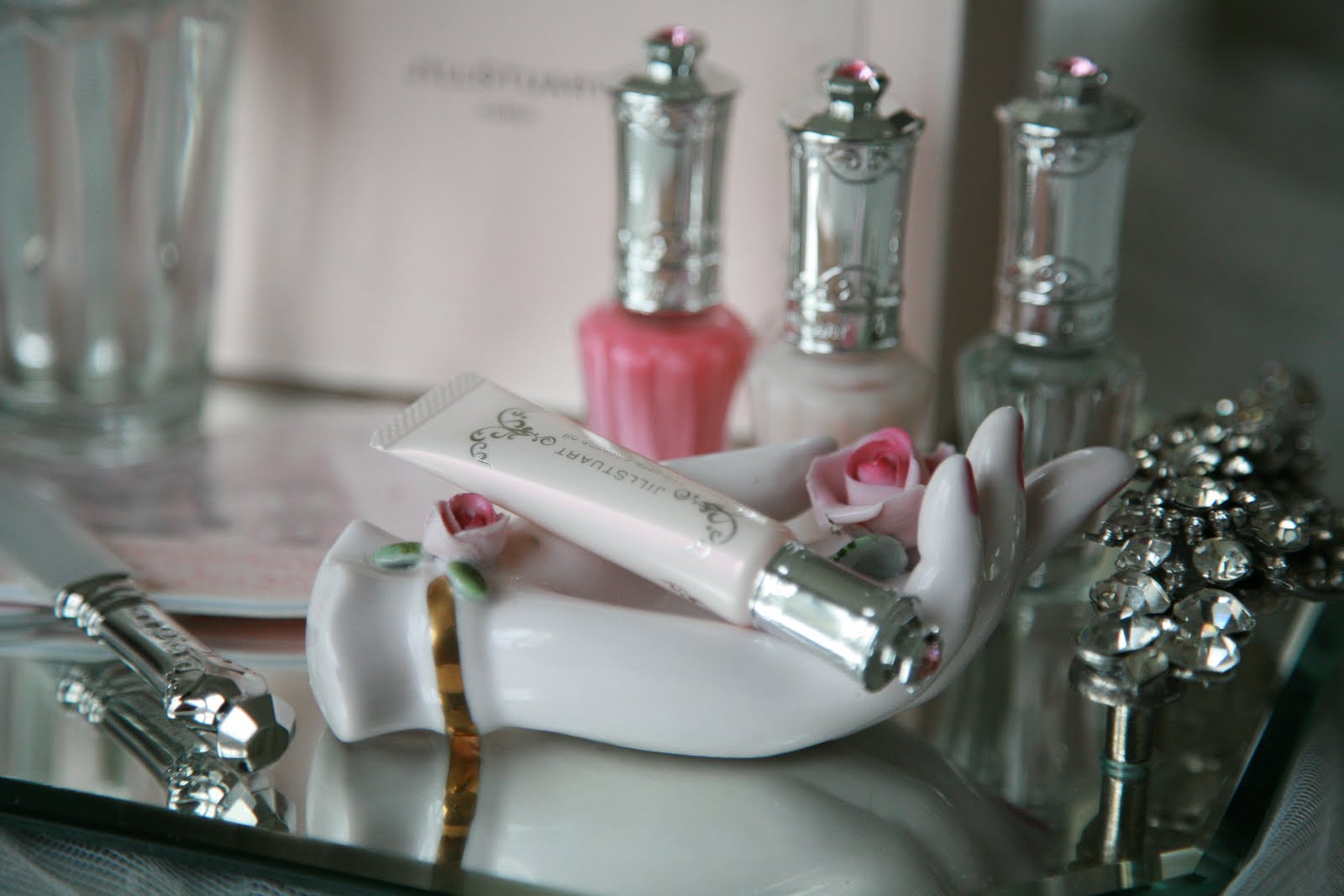 French Beauty Mark: Jill Stuart Makeup Fit For A Queen