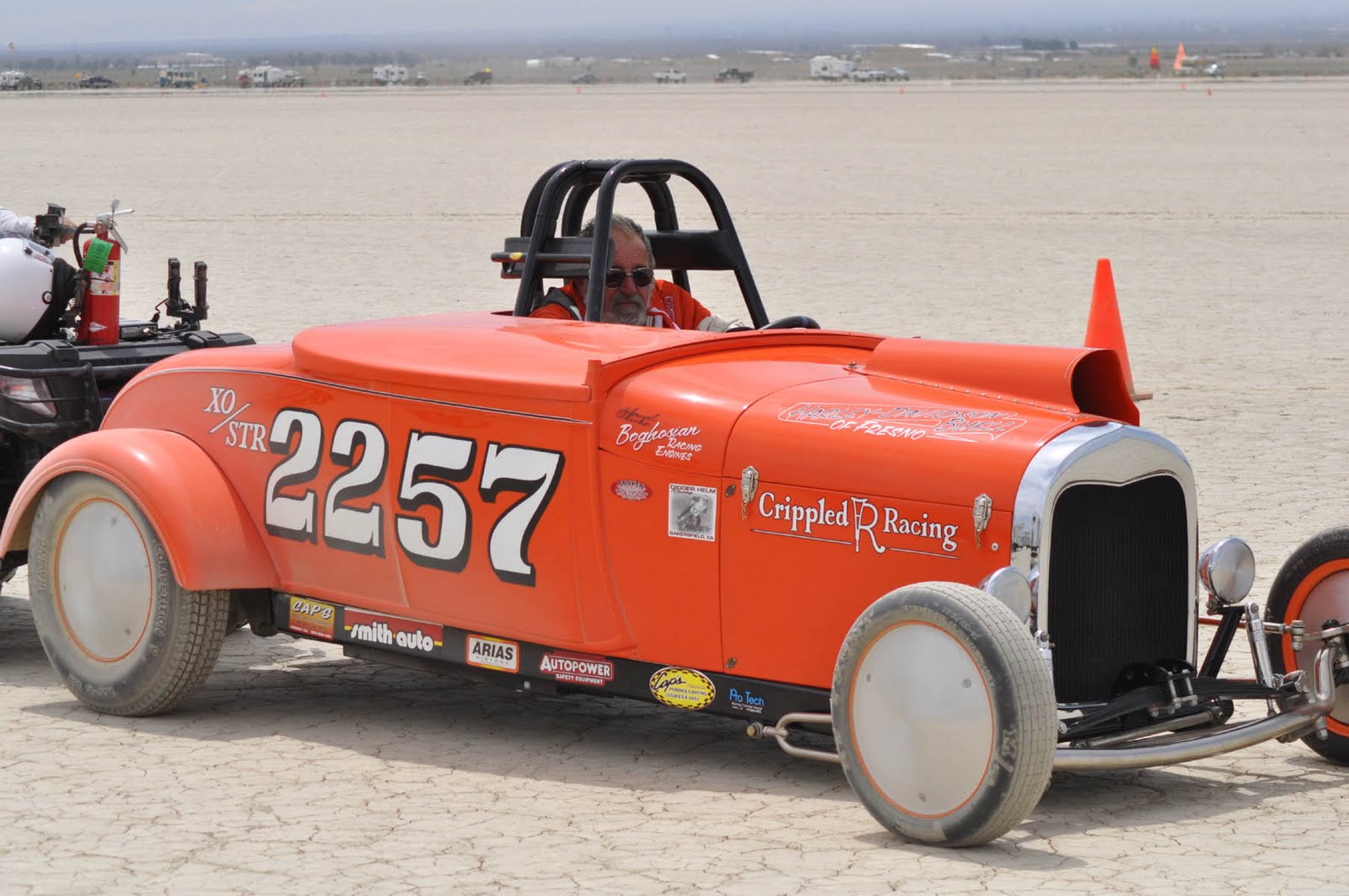 Just A Car Guy: May 14 2011 at El Mirage, dry lakes racing from start ...