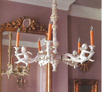 * T h e * V i s u a l * V a m p *: Plaster Mania