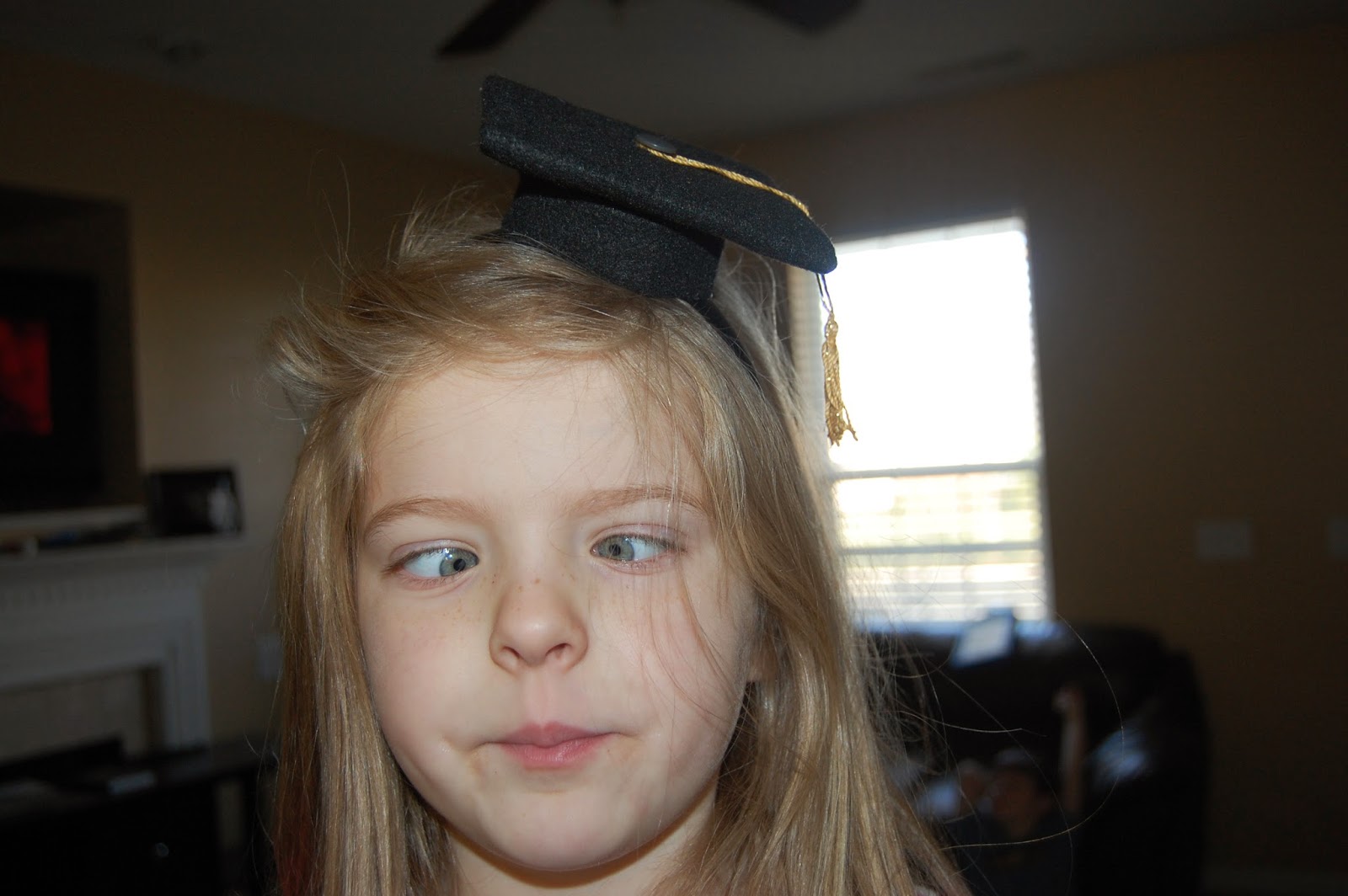 Cook! Create! Consume!: Mini Graduation Cap Headband Tutorial