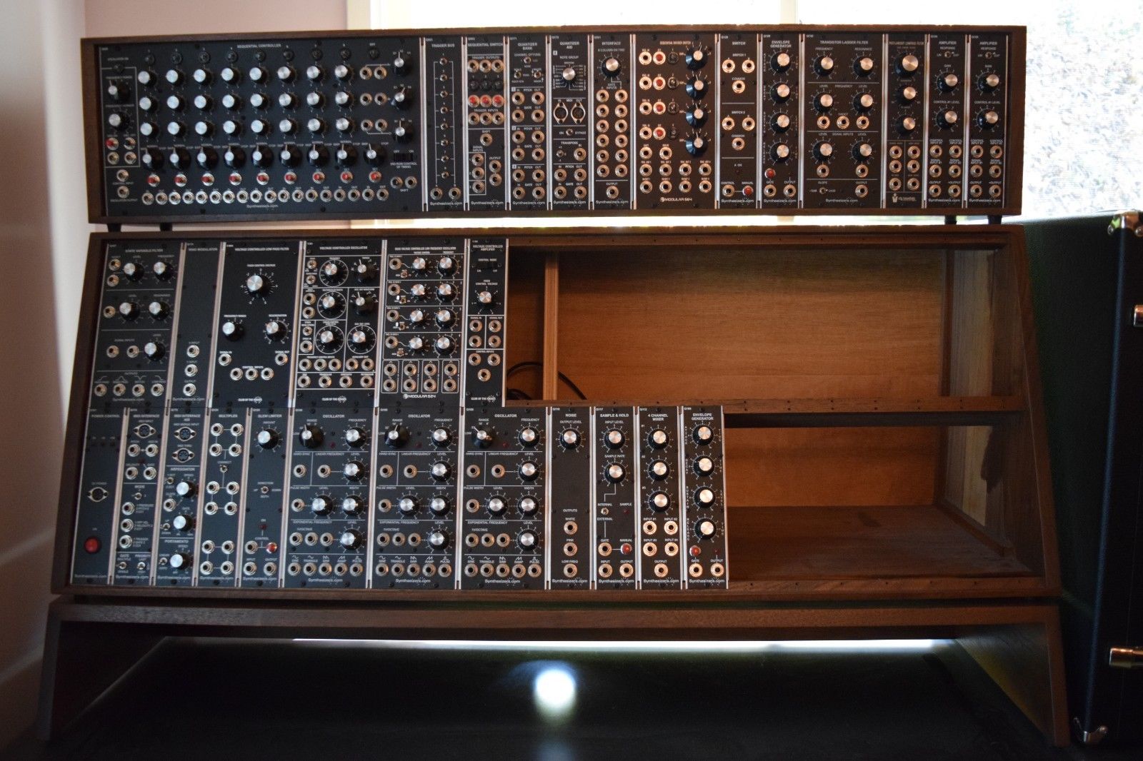 MATRIXSYNTH: Custom 5U Analog Modular Synthesizer