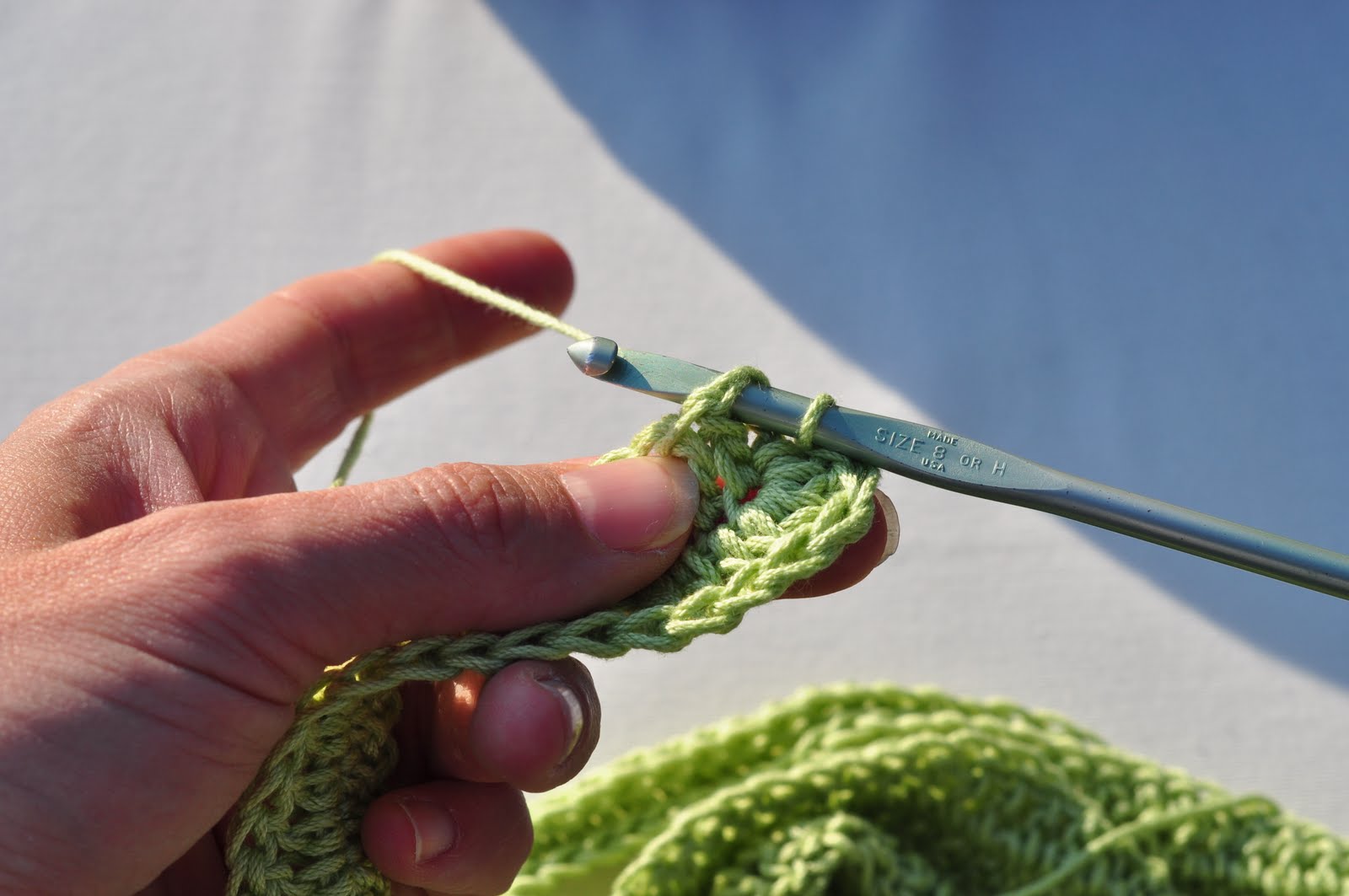 Aesthetic Nest: Crochet: Spring Frills Scarf (Tutorial)