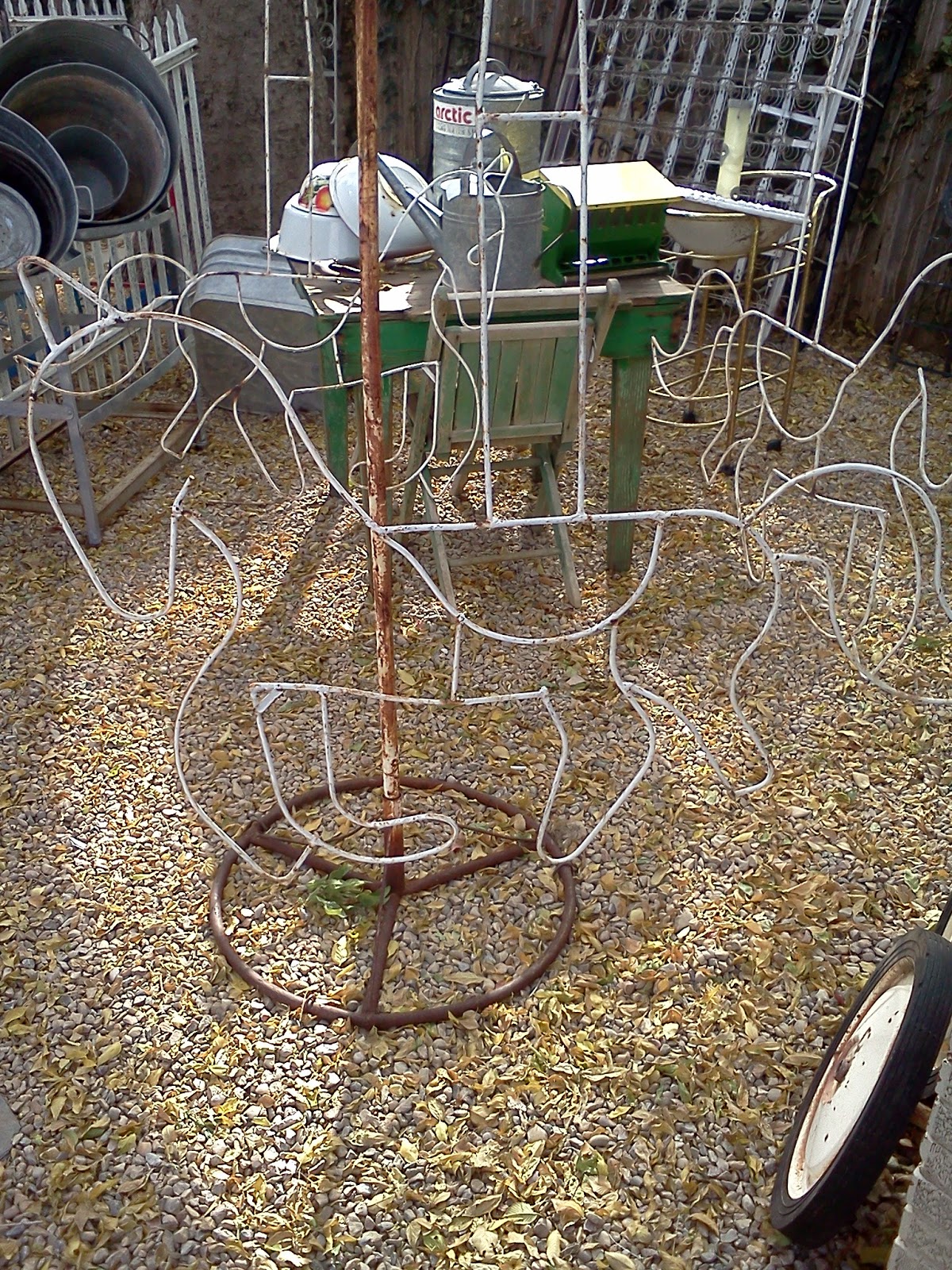 Maryland House Antiques: Metal carousel