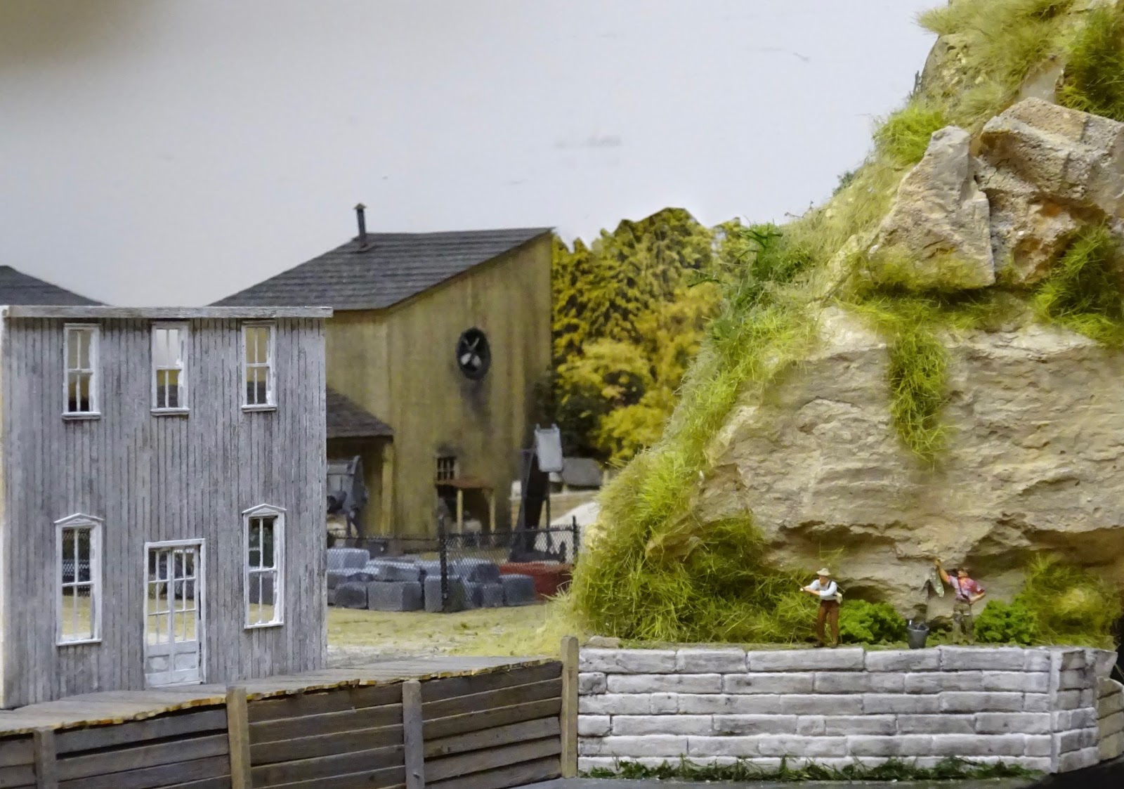 Model Railroad Minutiae: Waterfront dock