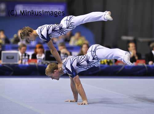 GIMNASIA ACROBATICA: LAS MARAVILLAS DEL CUERPO HUMANO