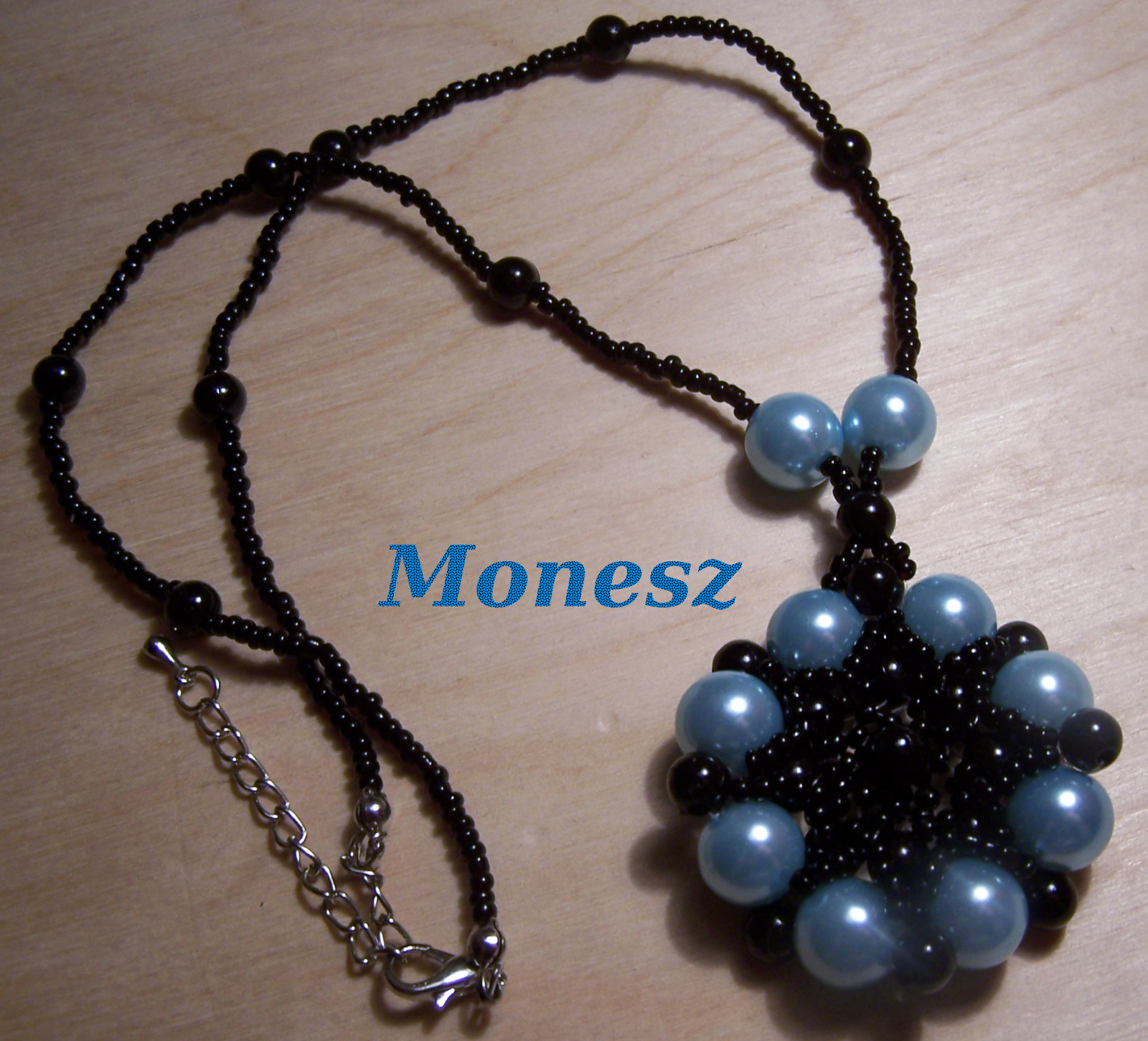 Monesz Gyöngynaplója