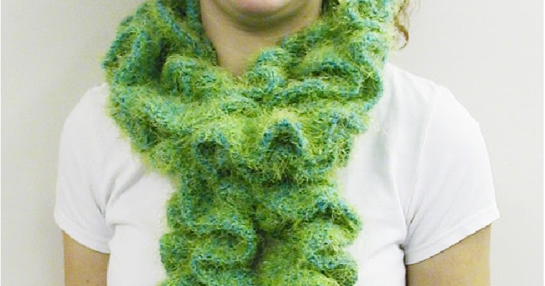 Positively Crochet!: Ruffled Scarf - Free Pattern