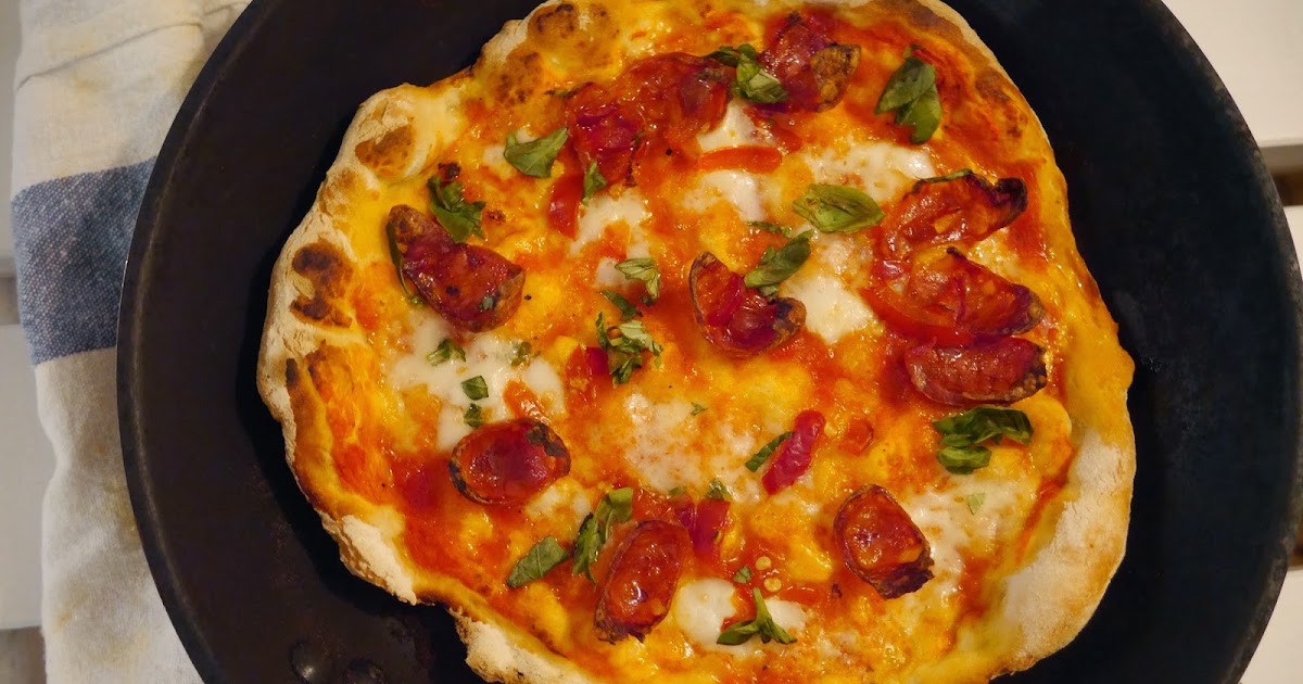 The Mocking Bird: Super Crispy Frying Pan Pizza