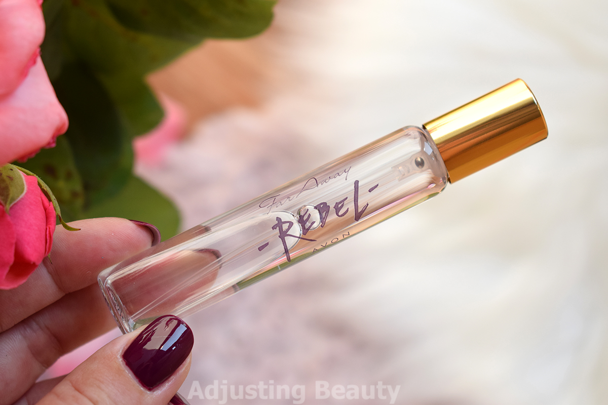 Review: Avon Trendy Beauty Box - Adjusting Beauty