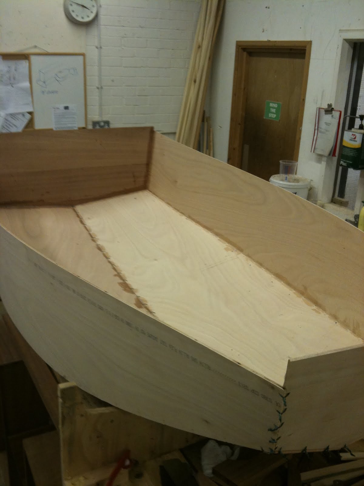 From a Tree to the Sea: Stitch and Glue - how to build a pram dinghy