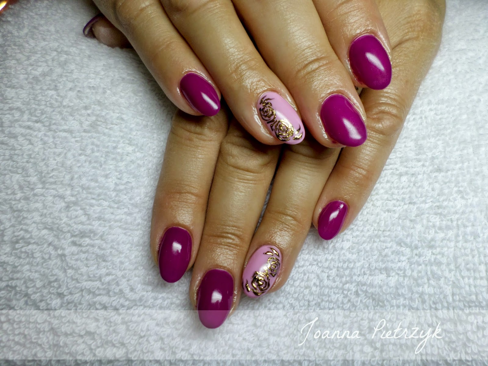 Stylizacja paznokci: migdalki fuksja