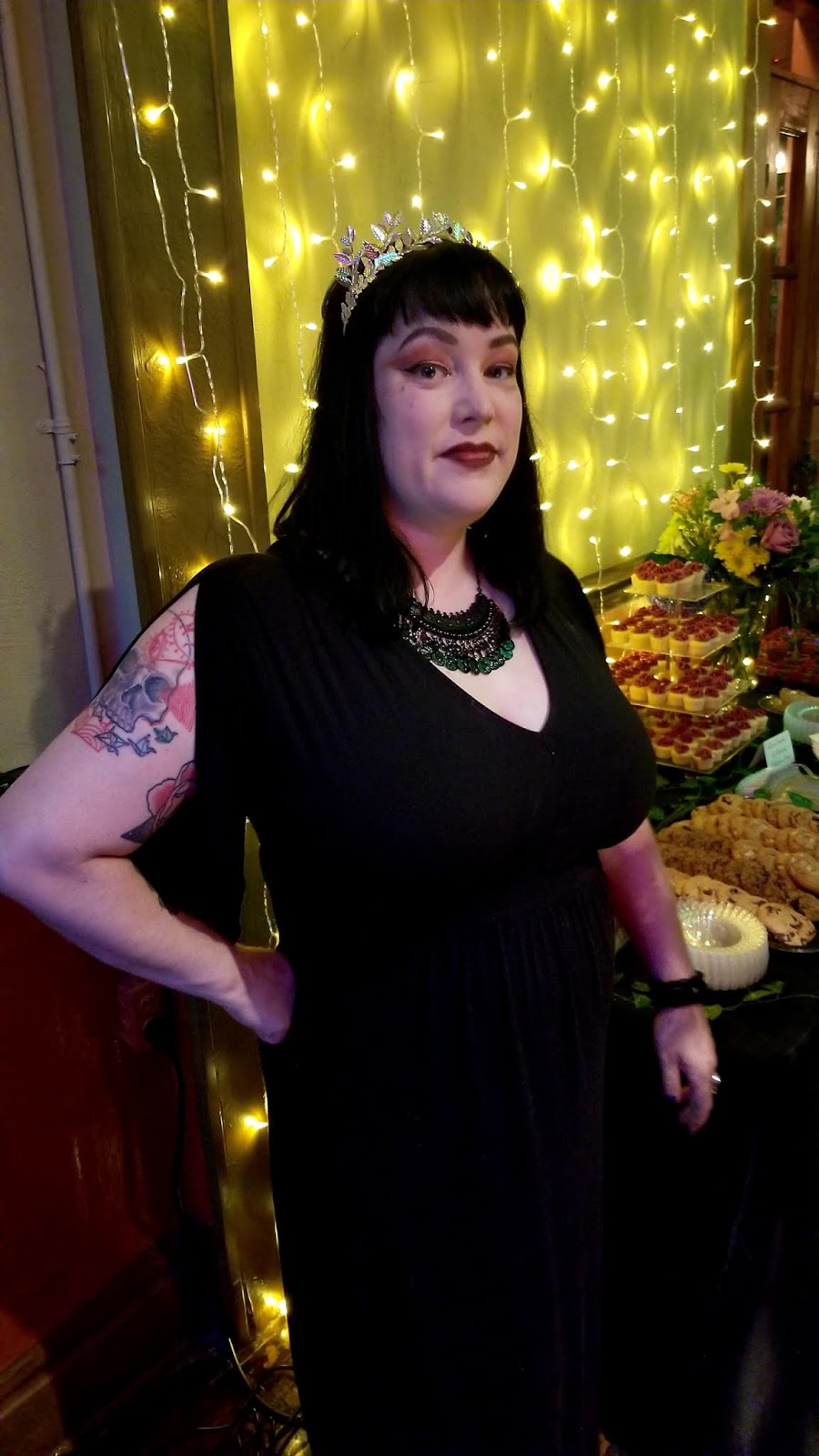 Spider Violets: Thorn & Moon Nymph and Satyr Ball 2019