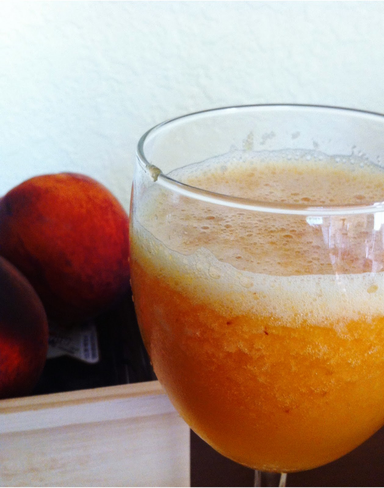 Mocktail Mondays ~ Creamy Peach Fizz - www.danettedillon.com