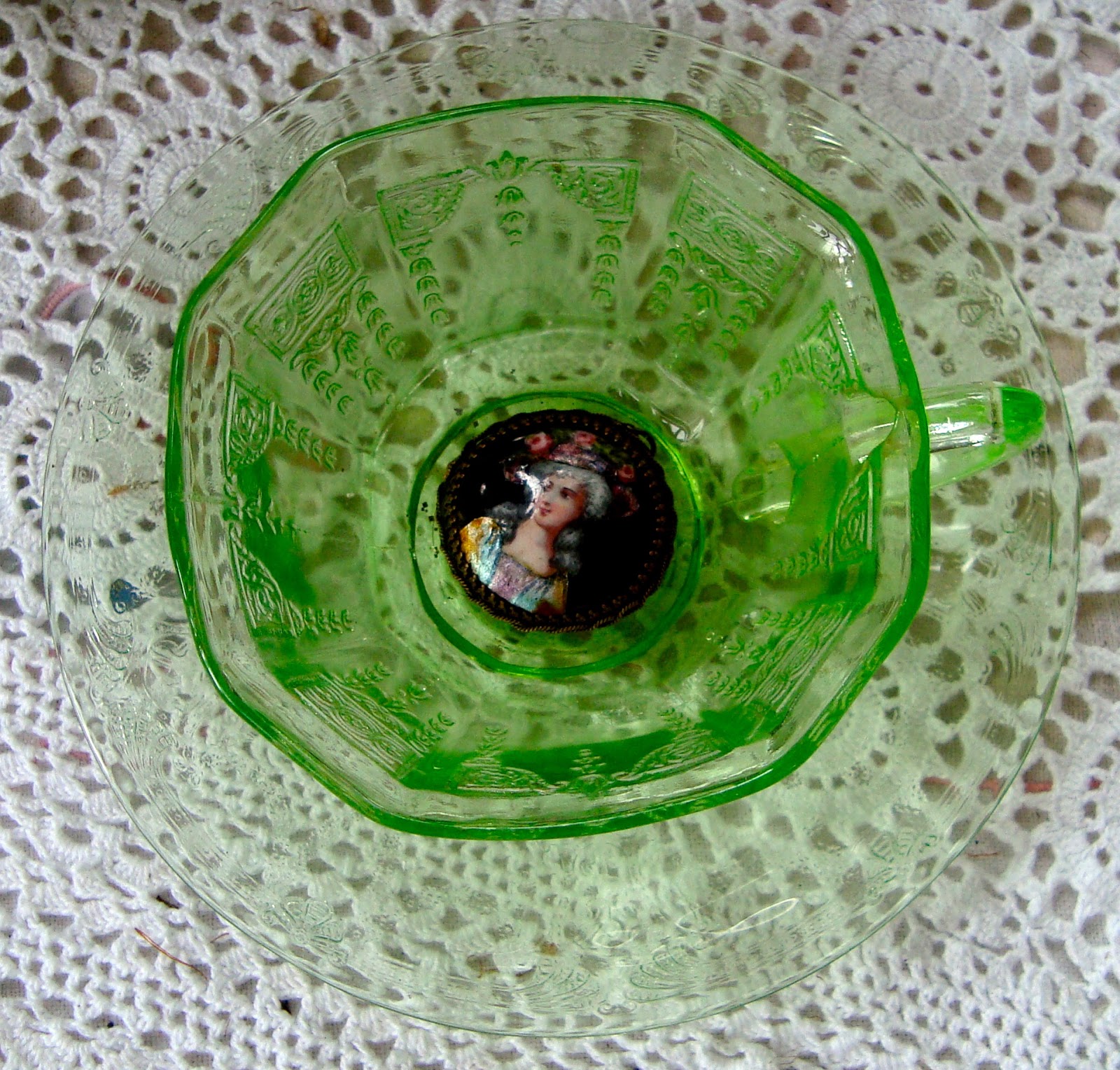 Martha's Favorites: BEAUTIFUL GREEN TEA CUPS AND MORE PLATES!