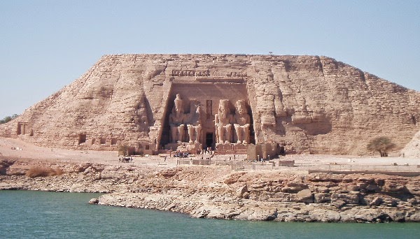 Templo de Ramsés II en Abu Simbel ~ Arquitectura asombrosa
