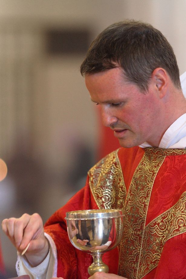 Former Manchester United player becomes a Roman Catholic Priest ...
