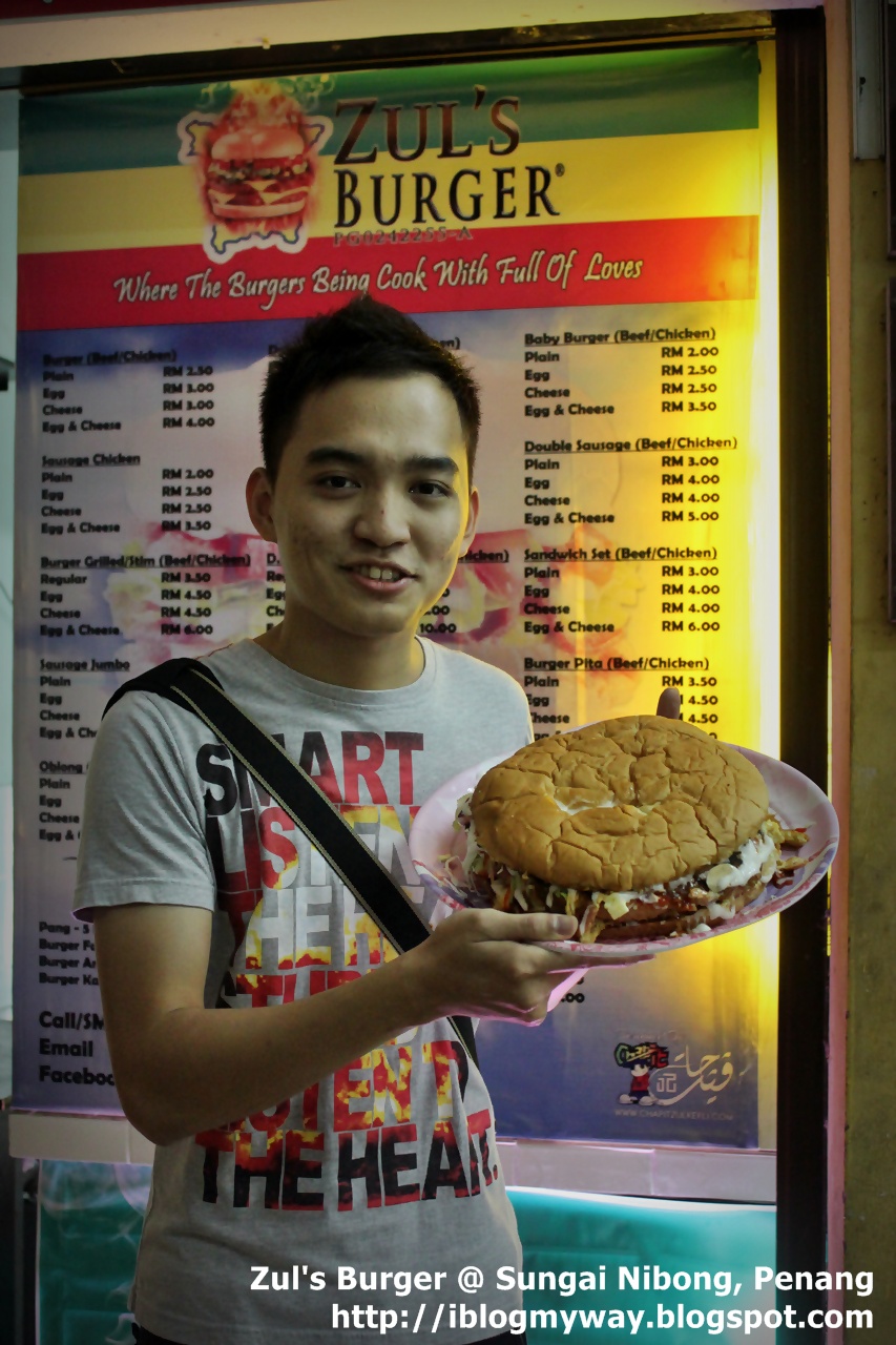 Penang Biggest Burger @ Zul's Burger, Penang - I Blog My Way