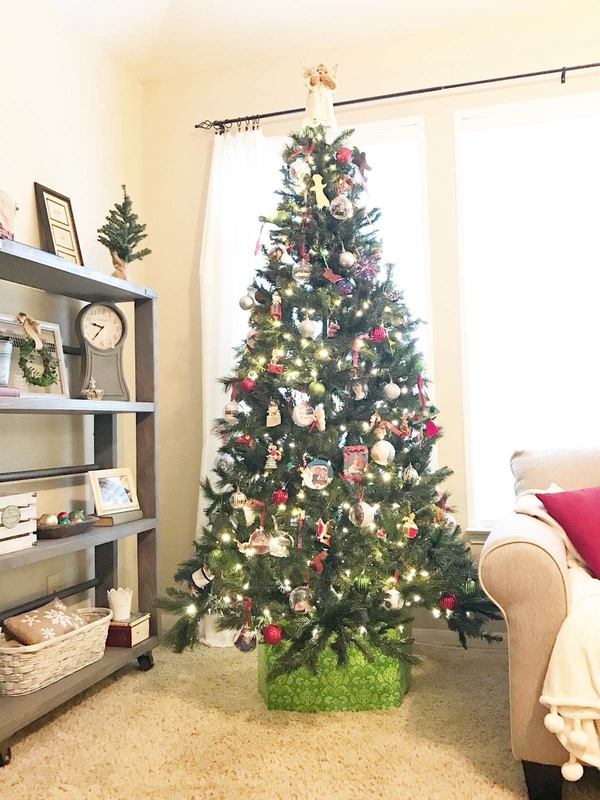 Texas Decor DIY Christmas Tree Collar For Free texas-decor-diy-christmas-tree-collar-for-free
