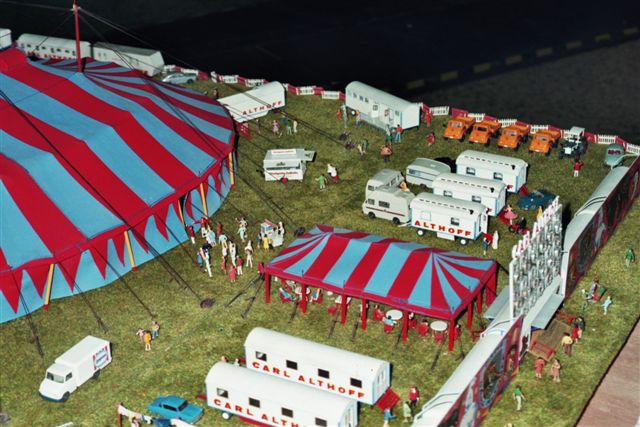 Circusmodellbau: Circus Carl Althoff 1:87