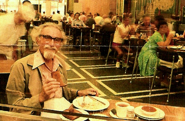 Dubrow's Cafeteria: May 2005