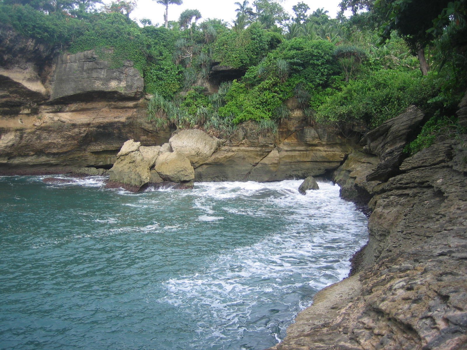 Popoh Tulungagung Beach, The Beauty Beach and Delicious Seafood Culinary