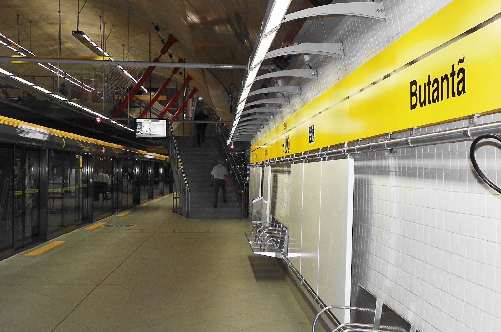 WALK SP - BUTANTÃ - A 100 metros do Metrô Butantã.