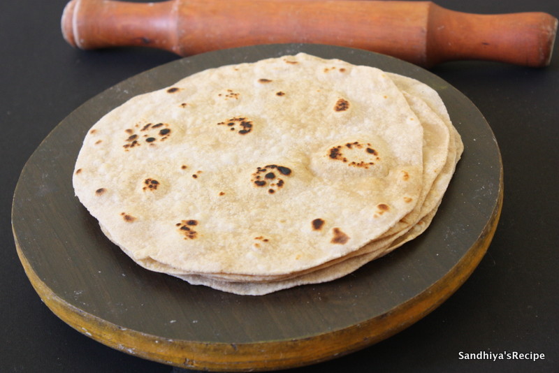 Sandhiya's Cookbook: Chapathi | How to make Soft Chapathi | Home made ...