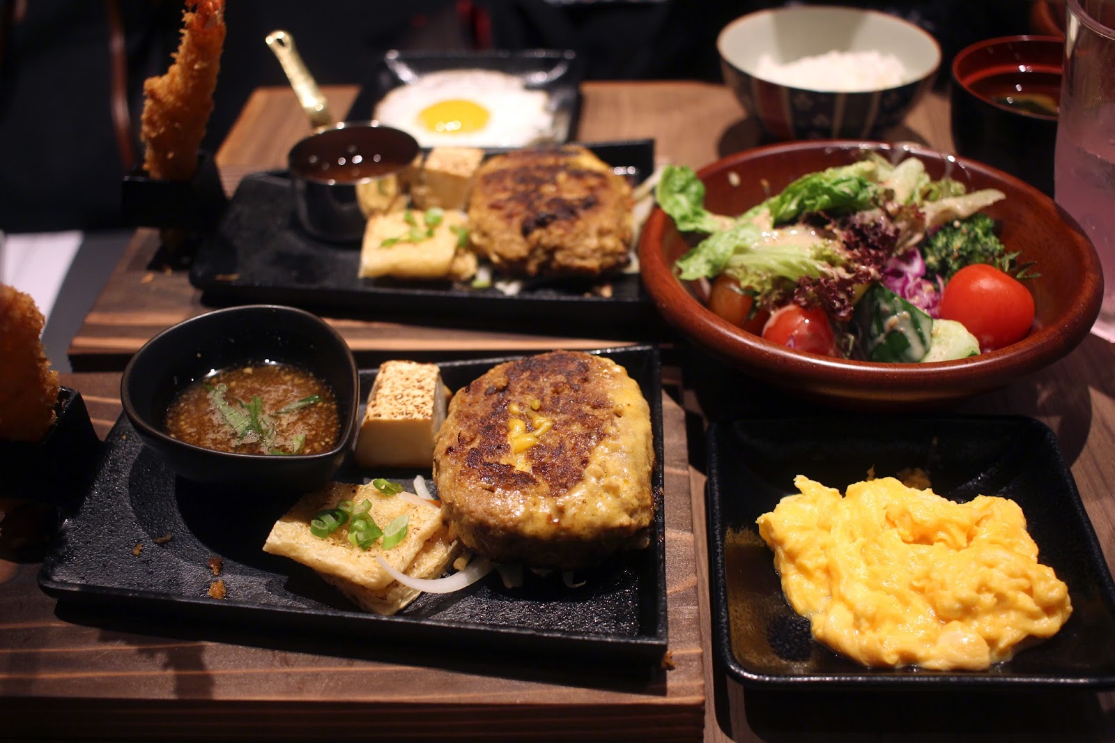 Teppanyaki Hamburg Nihonbashi Keisuke Bettei, Japanese Hamburger Cheese ...