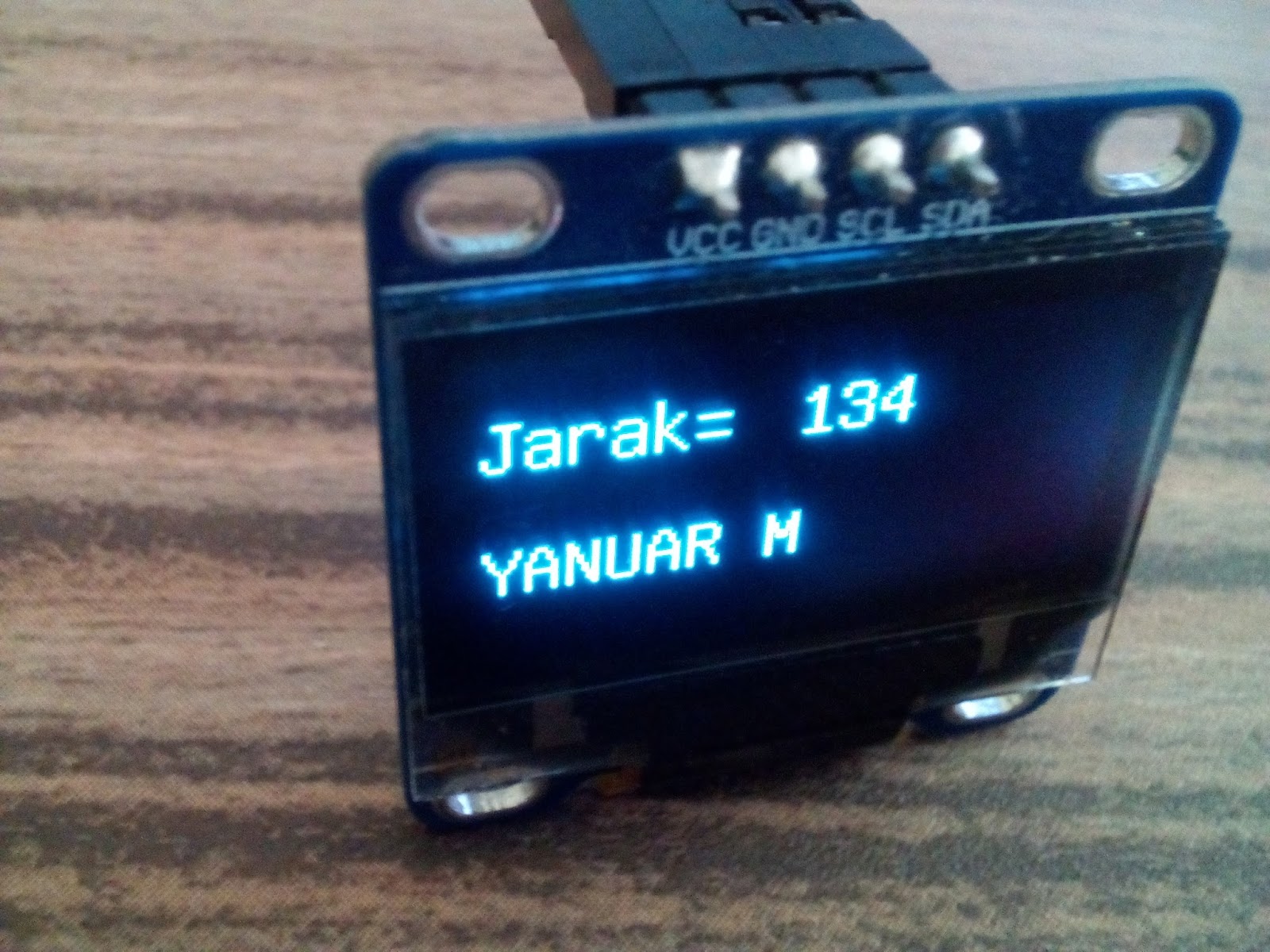 Mengakses Sensor Jarak Infrared Sharp Gp2y0a21 Ir Distance Dan Penampil Oled Lcd Display