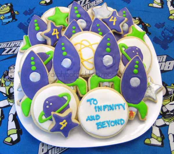 YAY! for baking!!!.... and crafts!: Buzz Lightyear Cookies