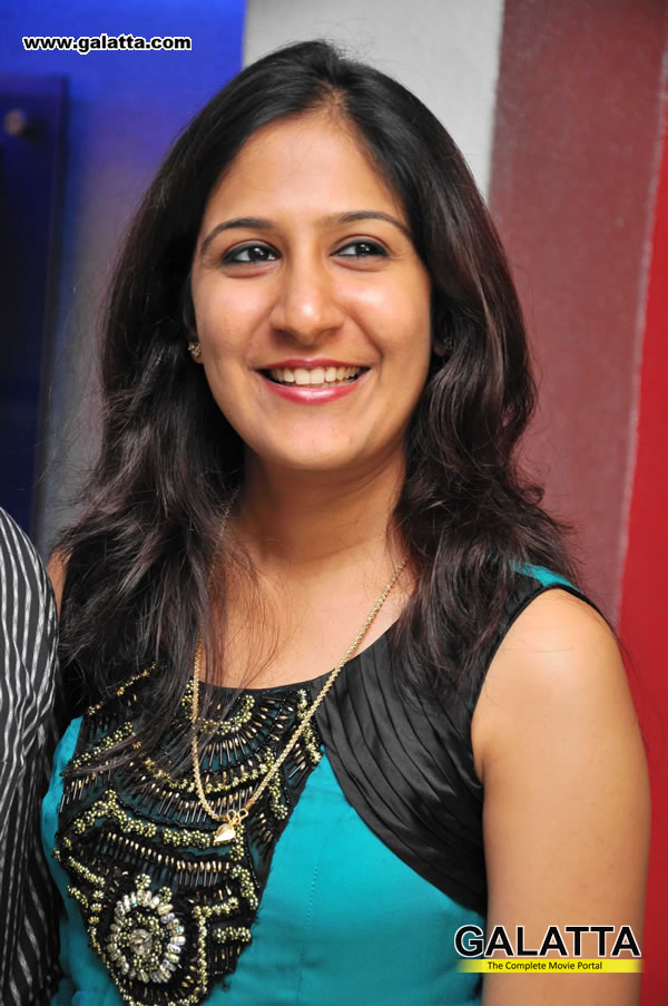 cute photos: Singer Swetha mohan at Special Show of Urumi at Four ...