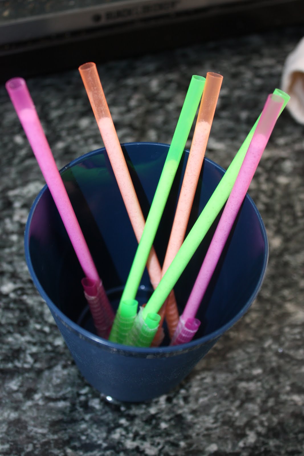 Superheroes and Princesses: Day 2 of Fizzy Fun - Fizzy Foaming Sugar Sticks