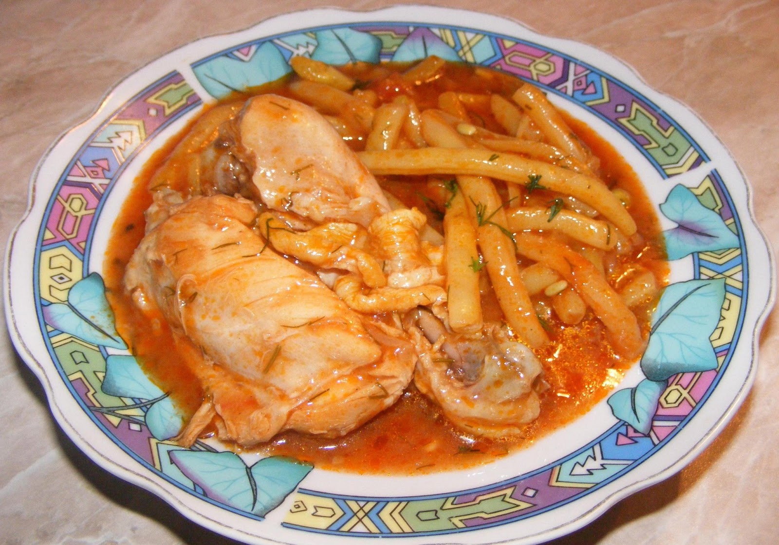 Mancare de fasole pastai cu carne de pui | Preparatedevis.ro