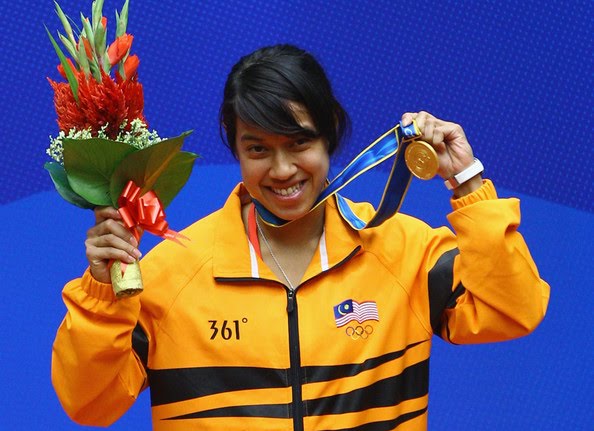 Malaysian Hollywood 2.0: Datuk Nicol Ann David dan Azizul Hasni Awang ...