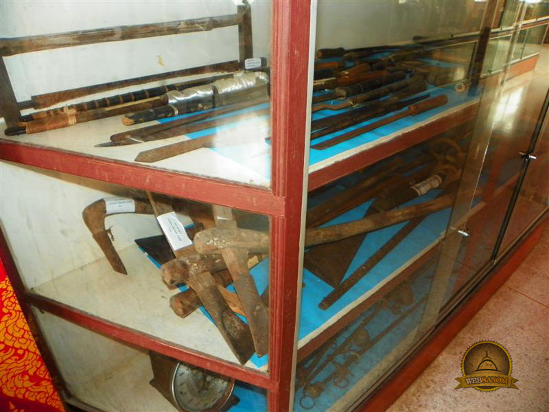 WEBSANOM - เว็บสนม: พระธาตุเรืองรอง ( Pra That Reung Rong )