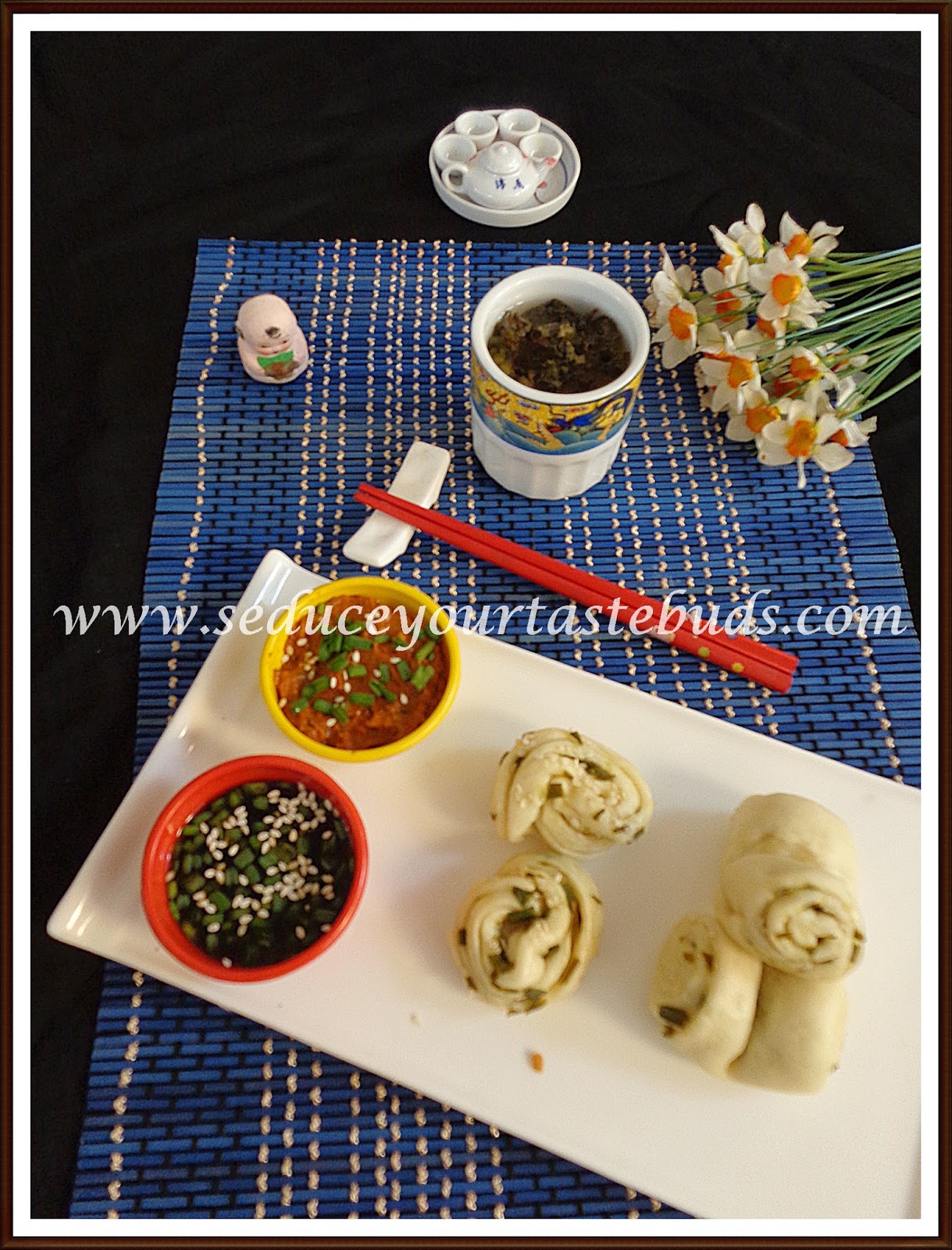 Hua Juan | Flower Shaped Chinese Scallion Buns - Seduce Your Tastebuds...
