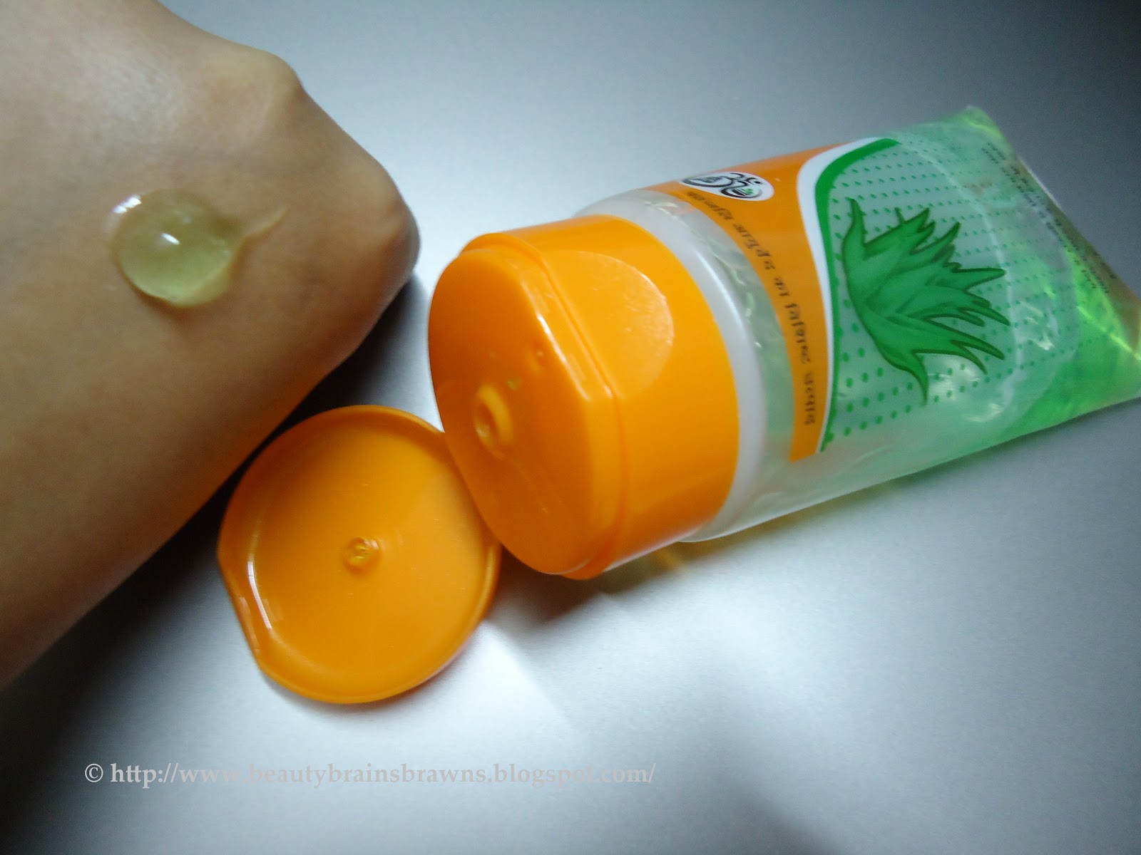 Patanjali (Baba Ramdev) Products: Aloe Vera Gel Review + 2 Soaps ...