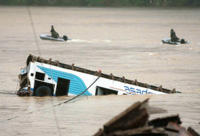 Os dias seguintes à queda da ponte de Entre-os-Rios - VIDA DE BOMBEIRO