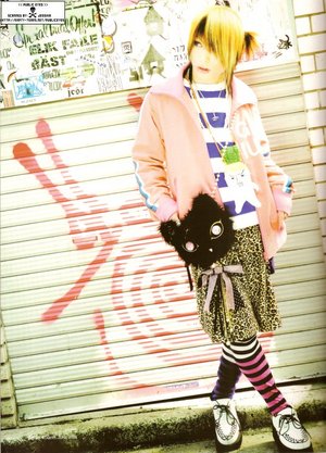 ALL JAPANESE FASHION STYLES~* - Glitter Puffs