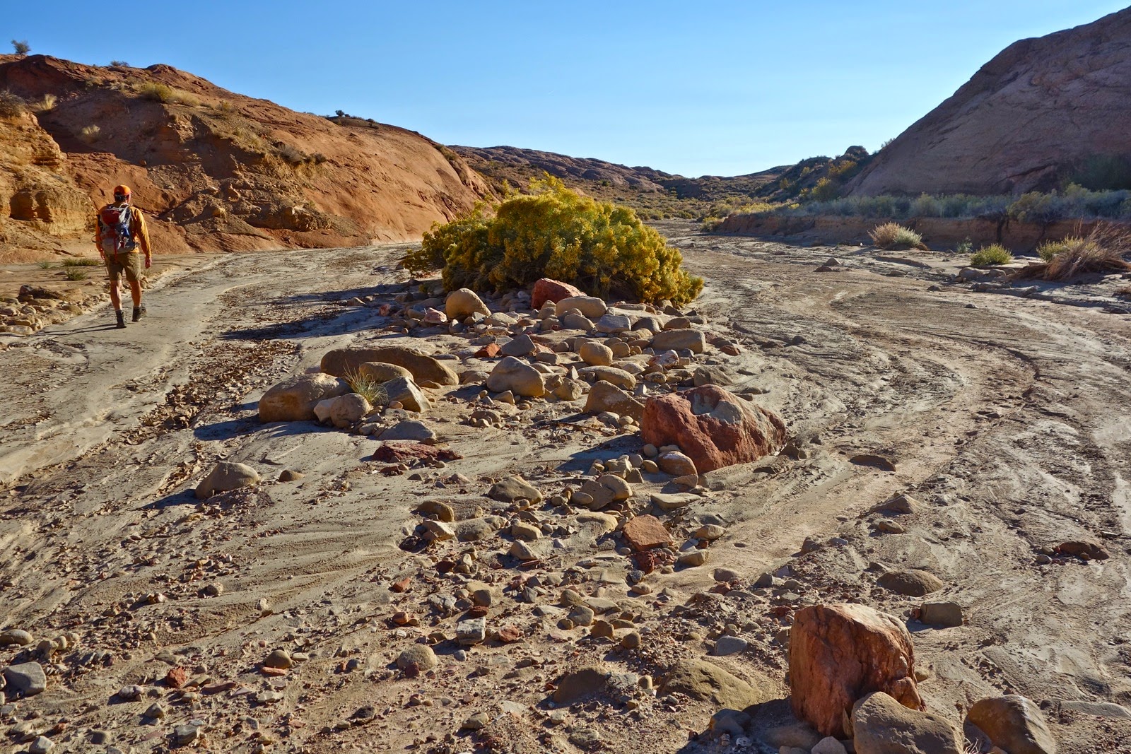Earthline: The American West: Jacob Hamblin Arch from Red Well Trailhead